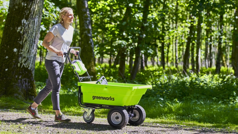 Купить Садовая тележка самоходная Greenworks G40GC, 40V, 106 л, без АКБ ...